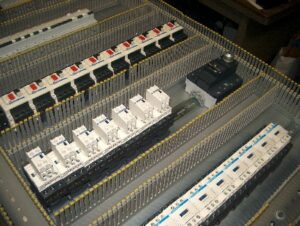 Quadri Elettrici - Posizionamento canalizzazioni e componenti ...